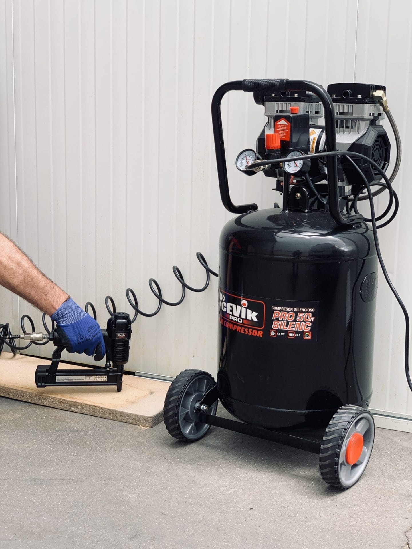 COMPRESSOR VERTICAL SILENCIOSO 50L CEVIK PRO - Carril.pt